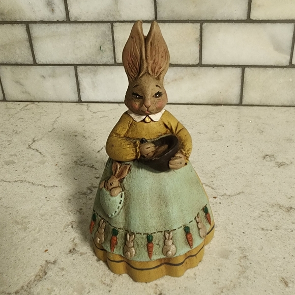 Jim Shore | Accents | Vintage 992 Jim Shore Spring Yellow Carrot And ...